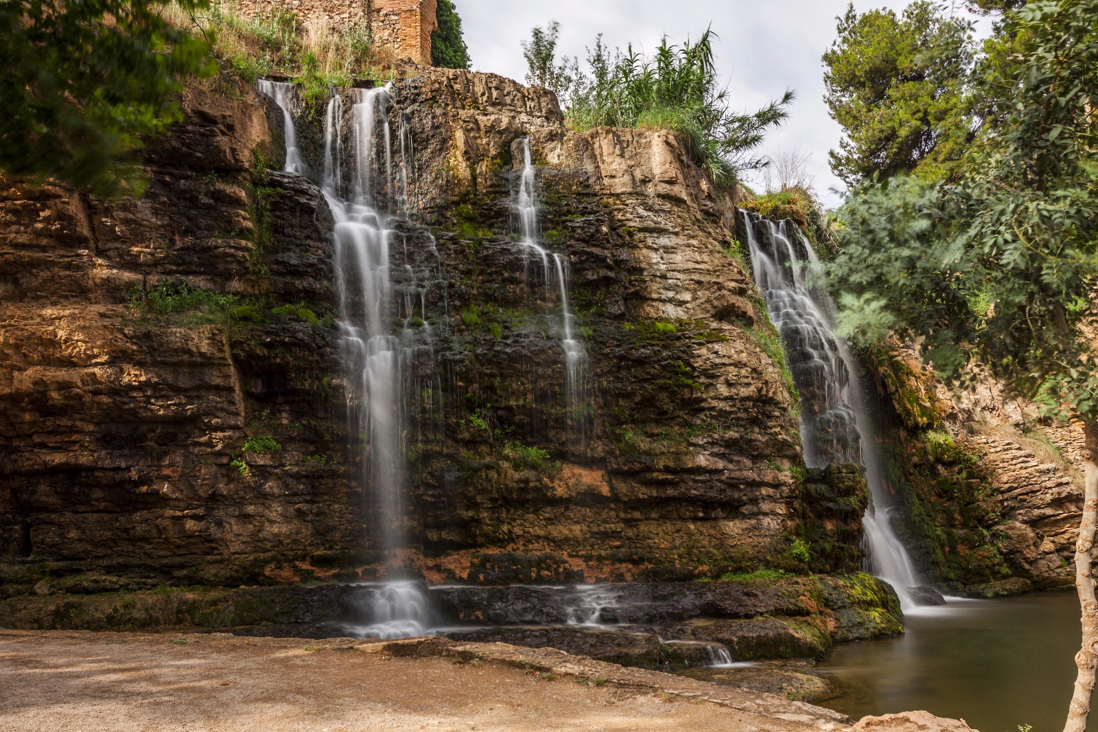 Parque Natural de Muel: Cascadas, romanos y Goya en el mismo sitio